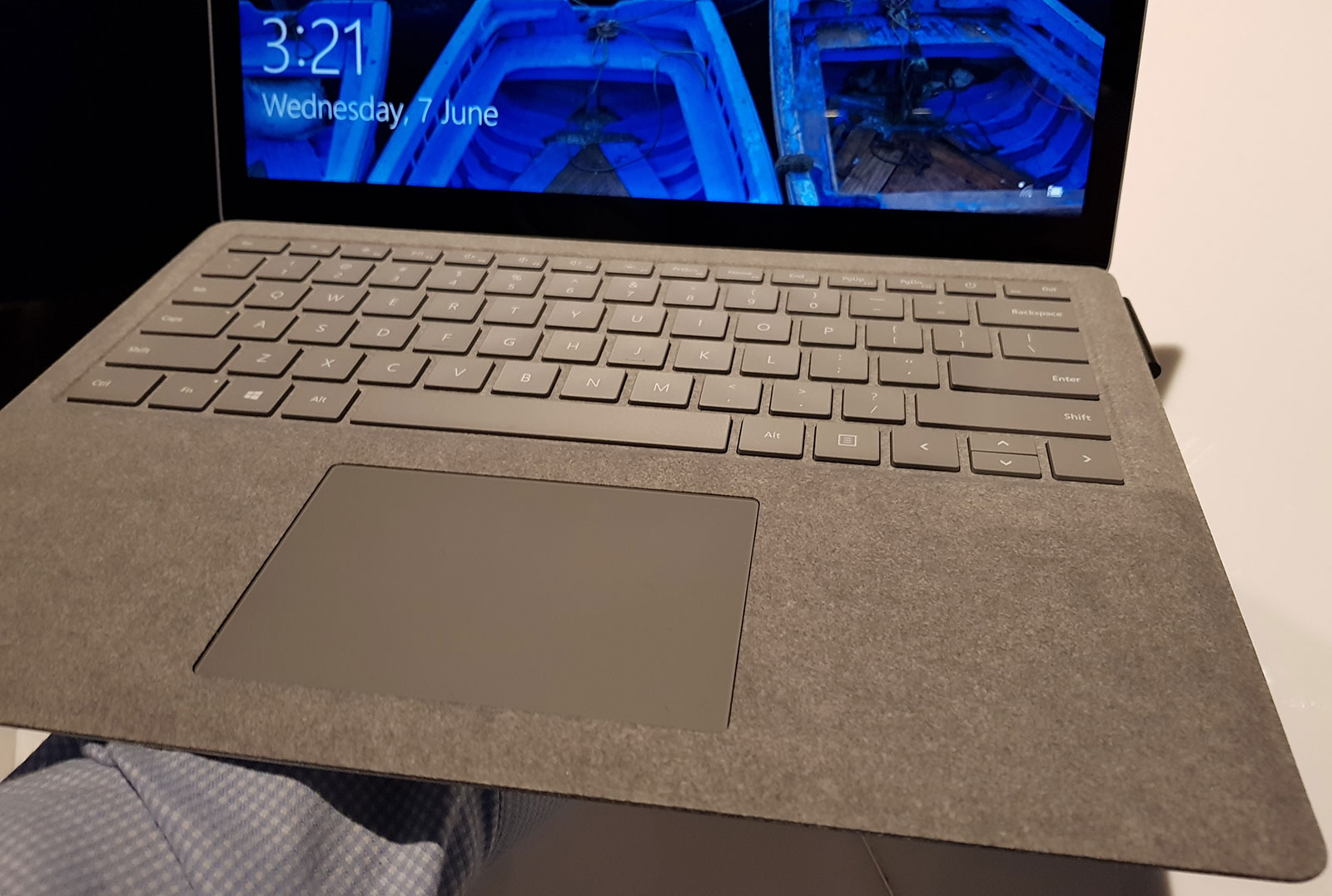 Microsoft's new Surface computers arrive, we go hands-on – Pickr