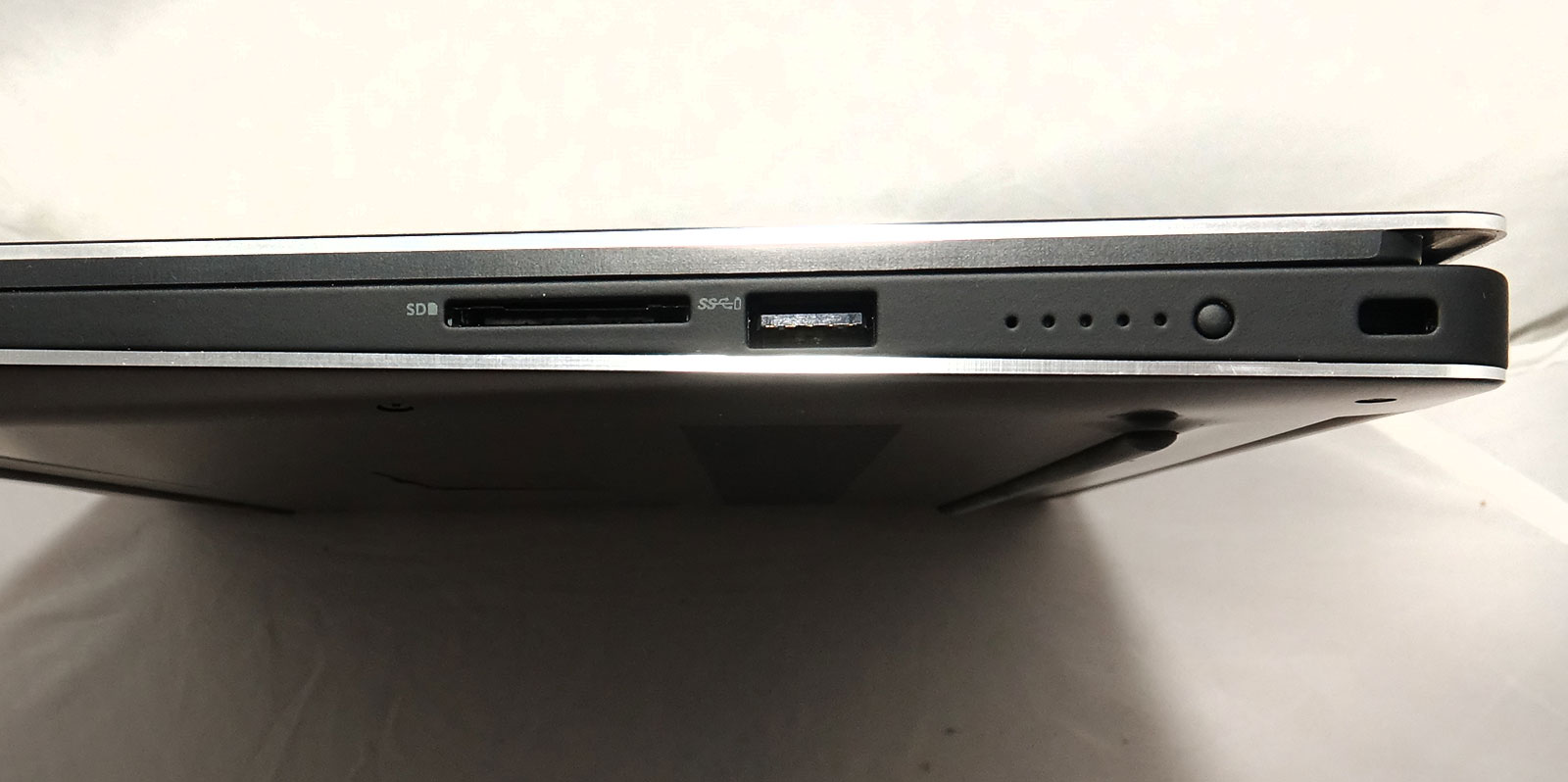 Review: Dell Precision 5520 (20th Anniversary Edition) – Pickr