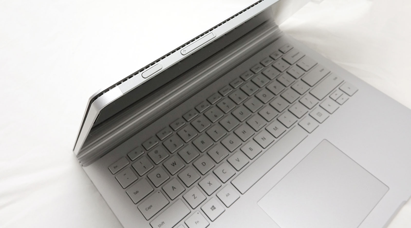 Review: Microsoft Surface Book 2 – Pickr