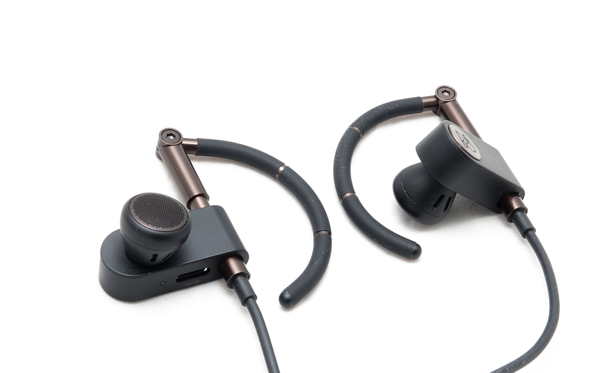 Review: Bang & Olufsen (B&O) Beoplay Earset (2018) – Pickr