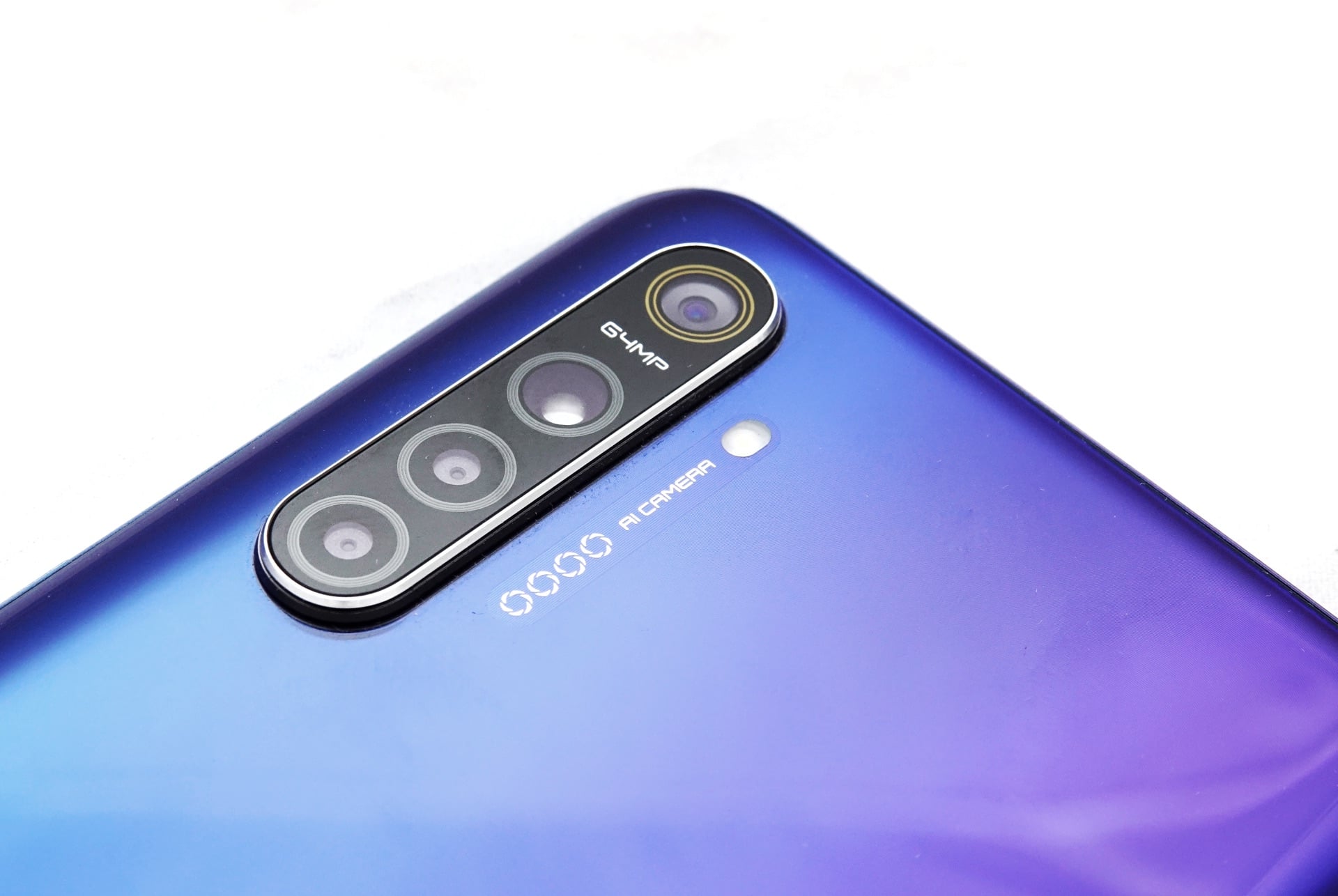 Review: Realme XT (RMX1921) – Pickr