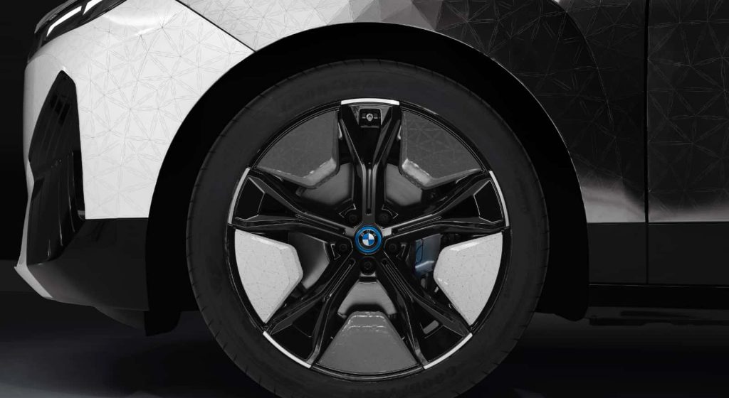 BMW builds an e-ink car that can change its look – Pickr
