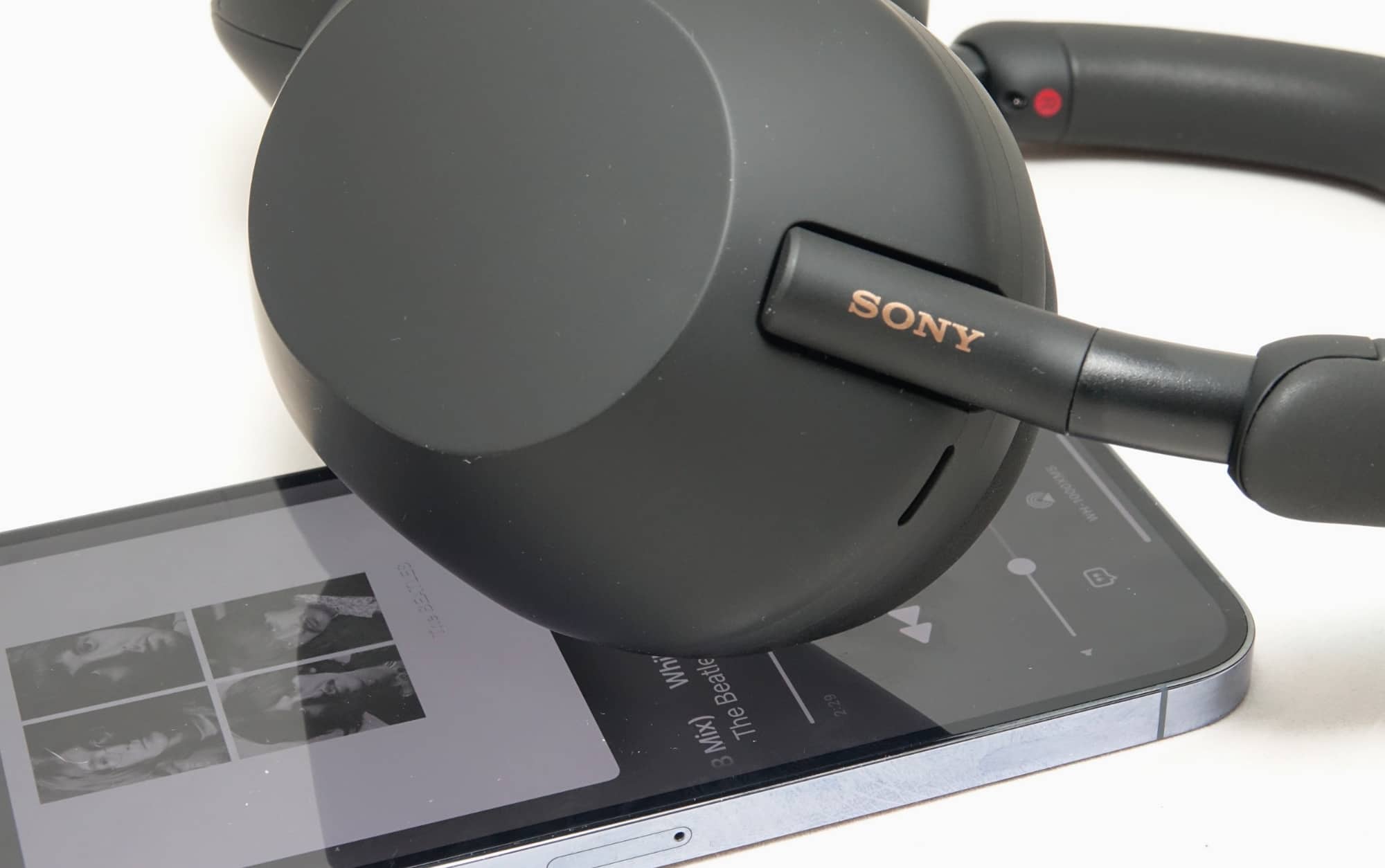 Sony adds head-tracked spatial to the WH-1000XM5 – Pickr