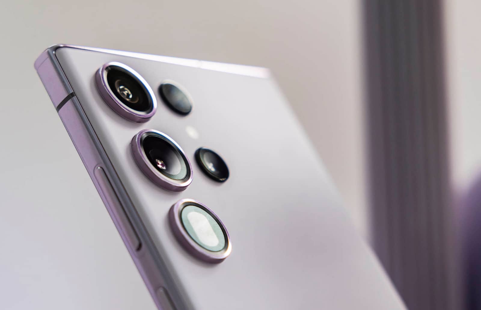 Samsung brings a whopping 200 megapixels to S23 Ultra, we go hands-on ...