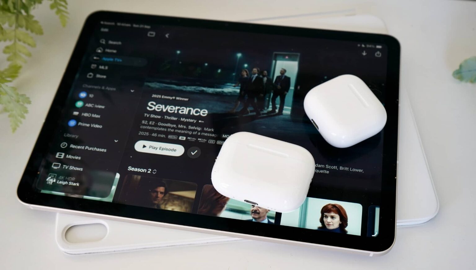How to pair two wireless earphones to one iPad – Pickr